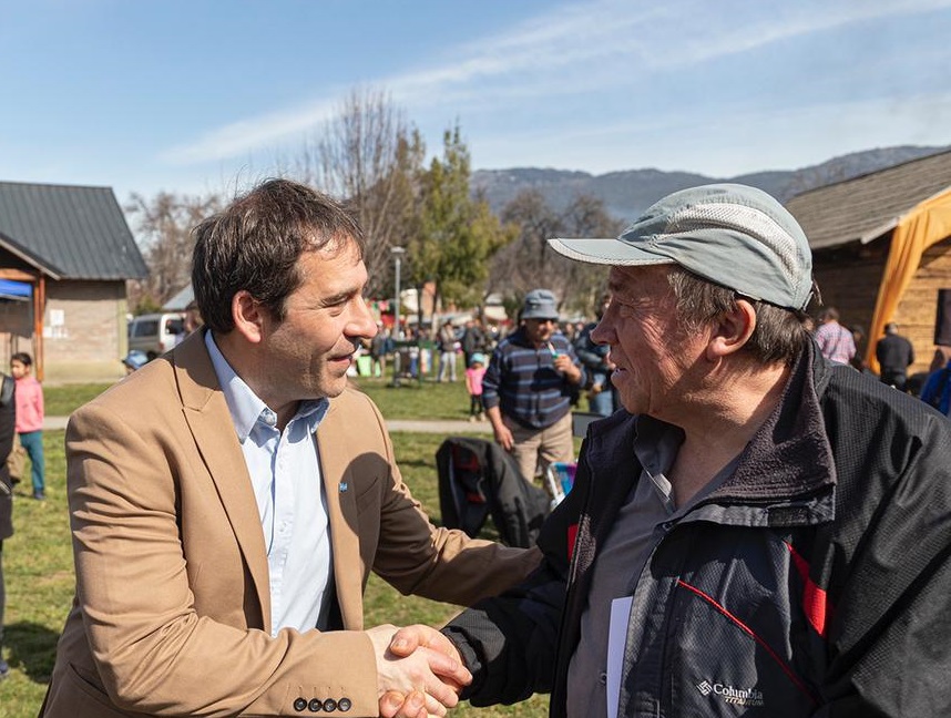 ¿Quién es Juan Pablo Luque, el intendente que recorre la Comarca Andina ...