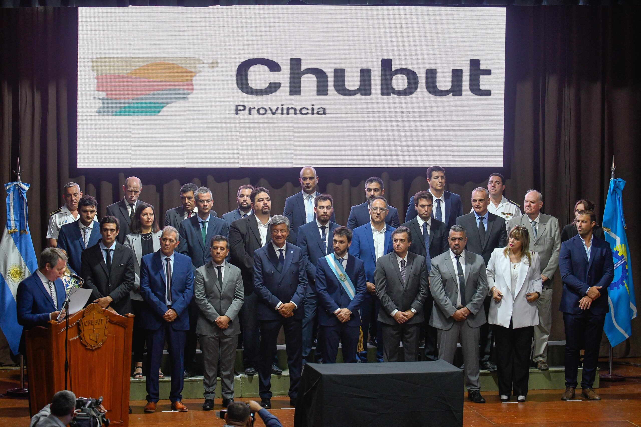 "Nacho" Torres le tomó juramento a los integrantes del nuevo gabinete ...